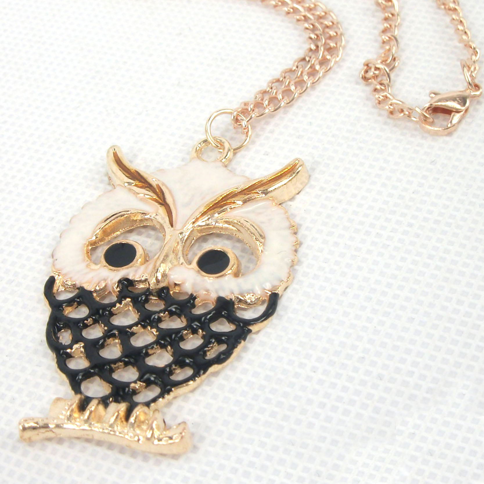 Fashion Gold Chain Black Eye White Head Owl Pendent Necklace on Luulla